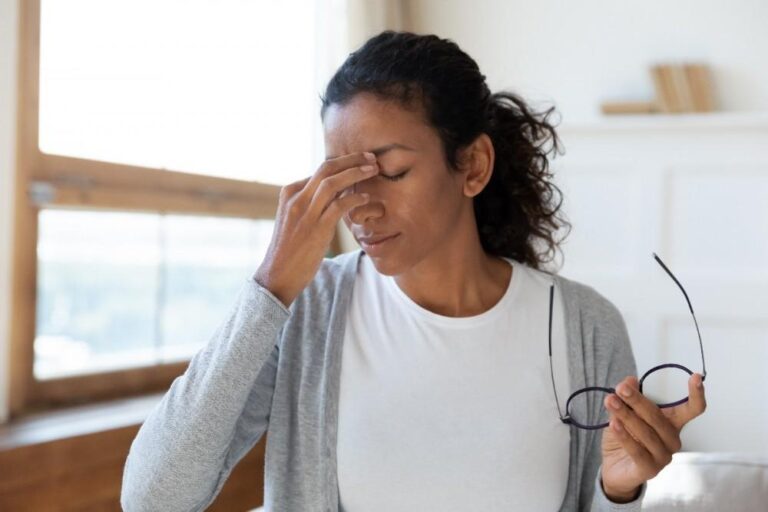 Hyperopia: Symptoms, Diagnosis and Treatment